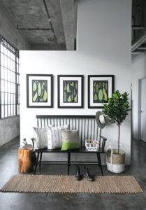 I SPY DESIGN | Decorating an Entryway with Greenery - I SPY DIY