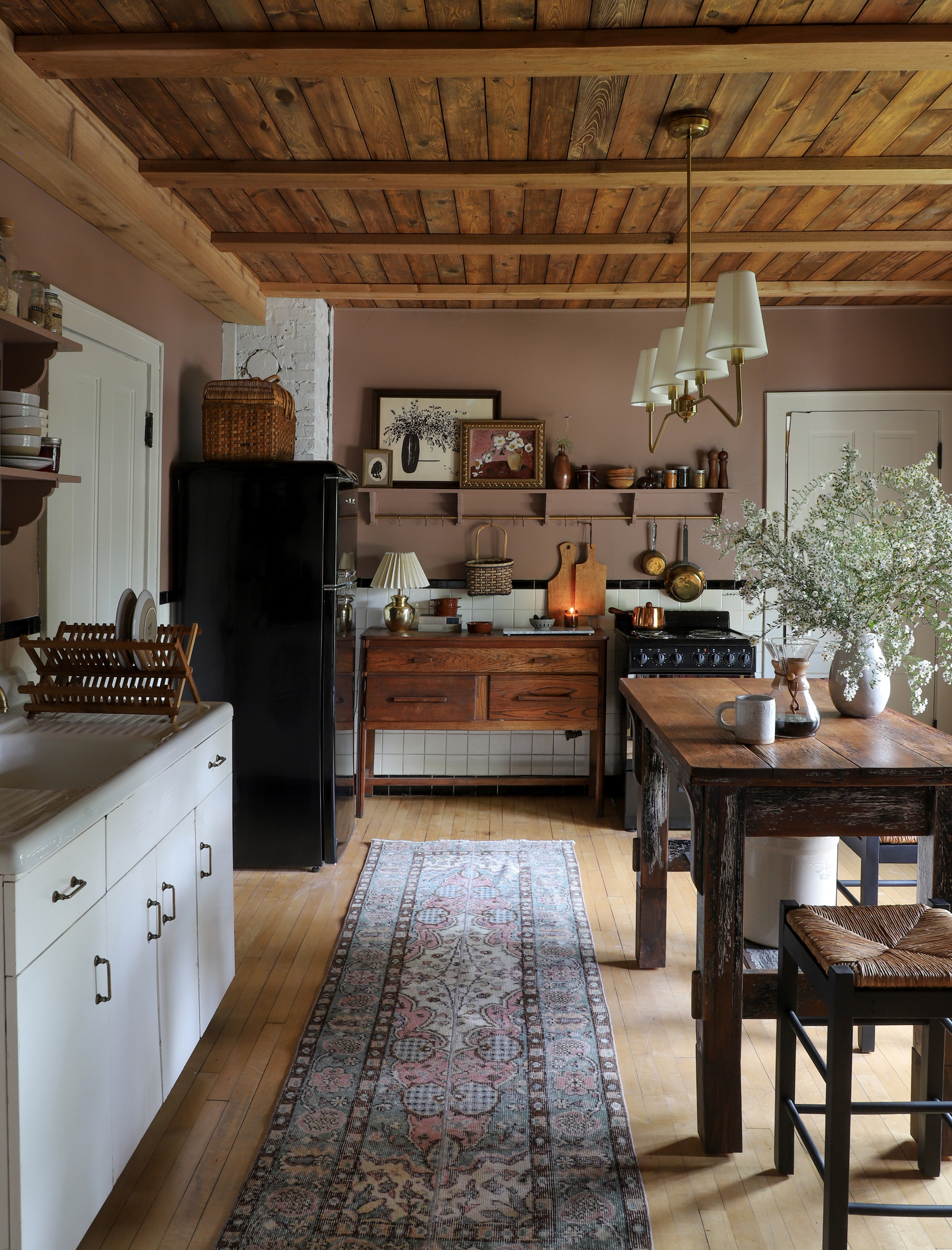 Makeover By Monday | English-Inspired Kitchen Makeover - I SPY DIY