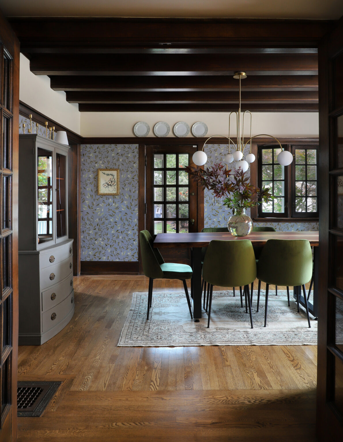 Makeover By Monday | Diningroom & Breakfast Nook with DIY Live Edge Table - I SPY DIY